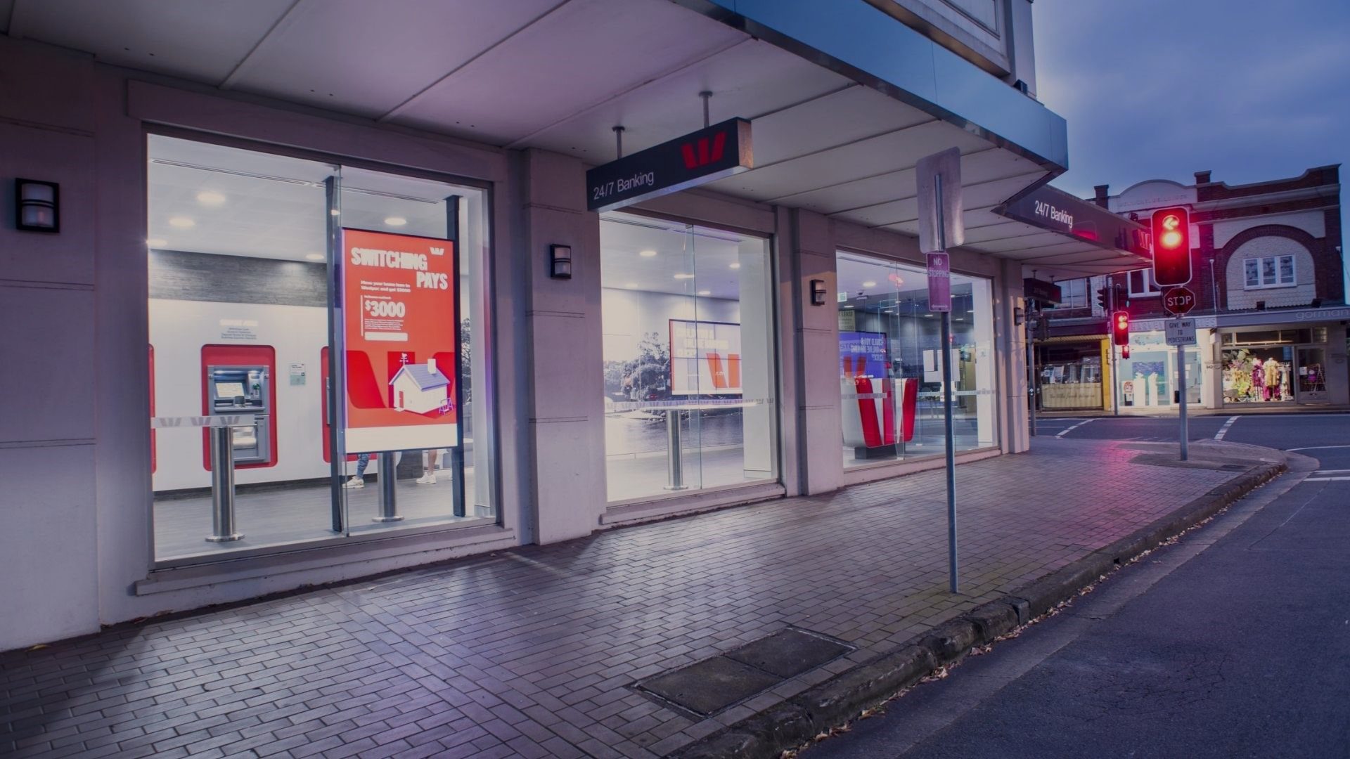 Digital signage for advertising services. The 5 most suitable placement ...